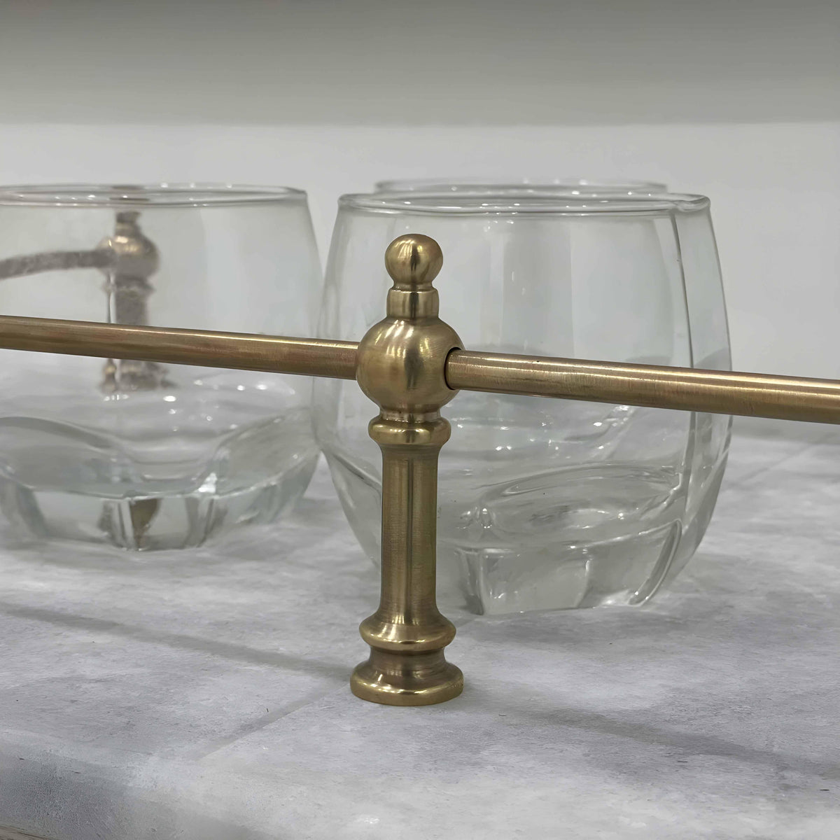 Stylentdecor: Solid Brass Gallery Rail