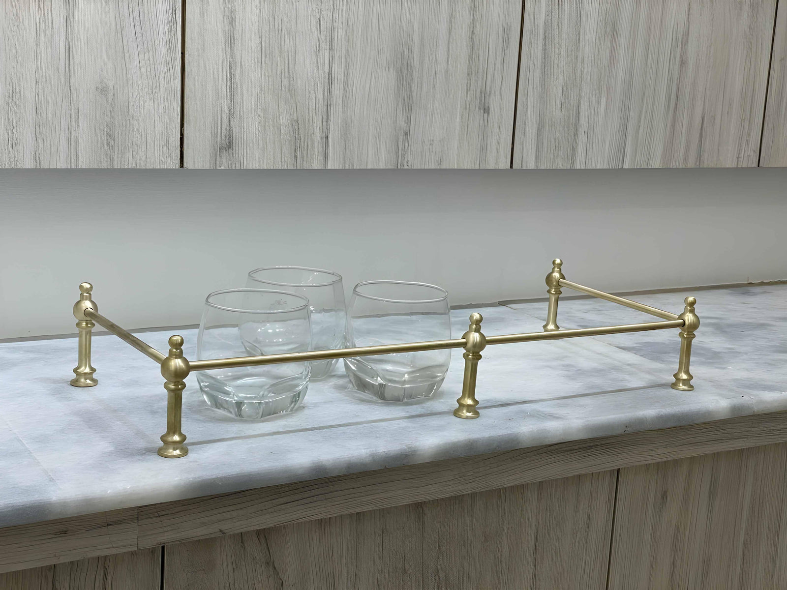 Victorian Brass Gallery Rail - Brushed Brass – Stylentdecor