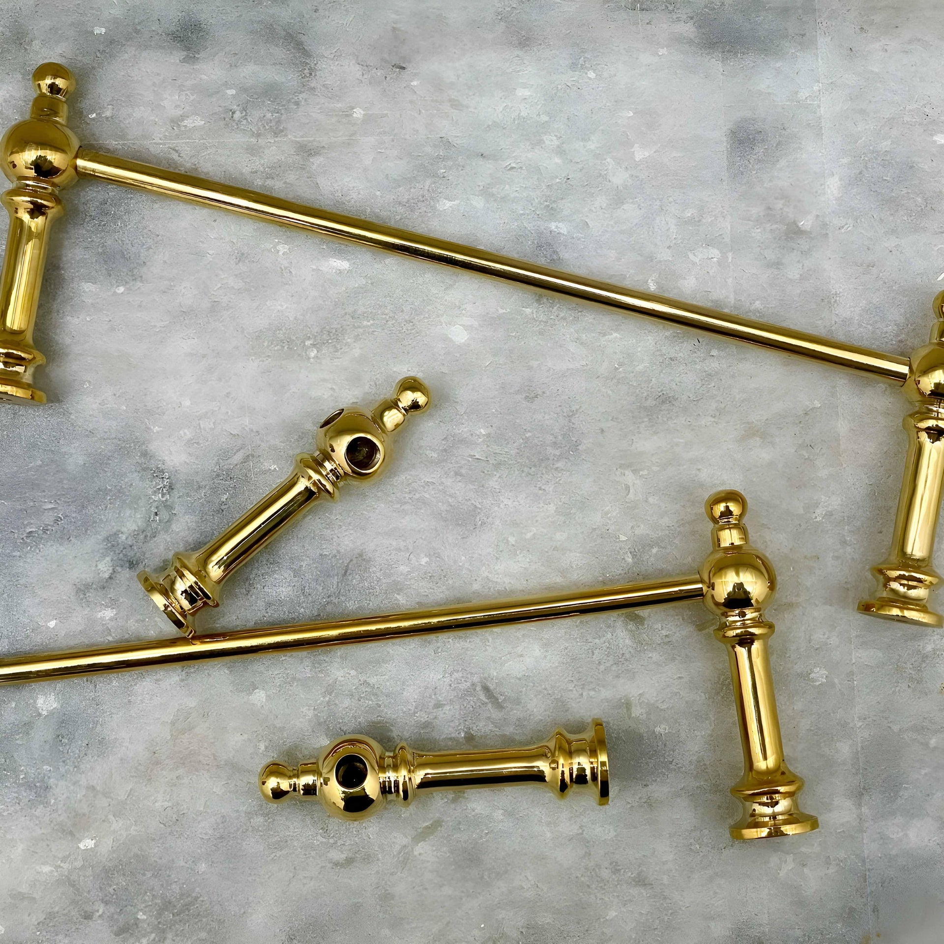 Victorian Brass Gallery Rail - Unlacquered Polished Brass – Stylentdecor